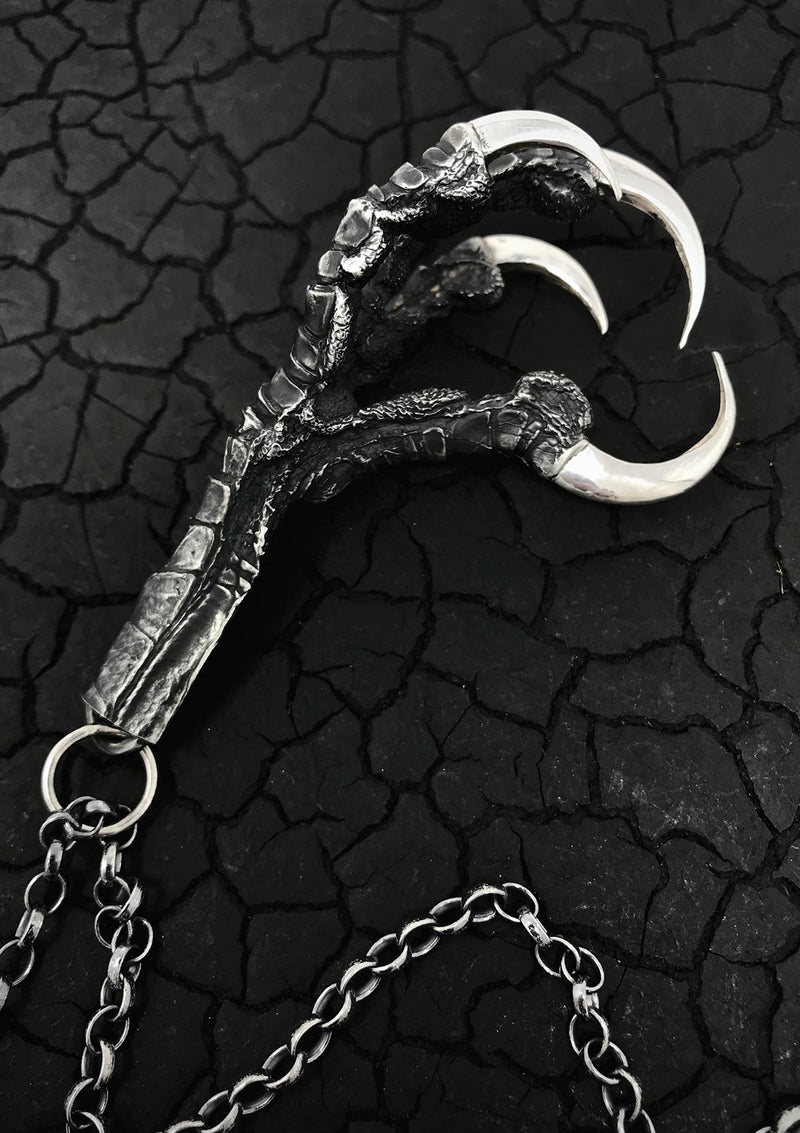 Vörðr – Raven talon necklace in solid sterling silver